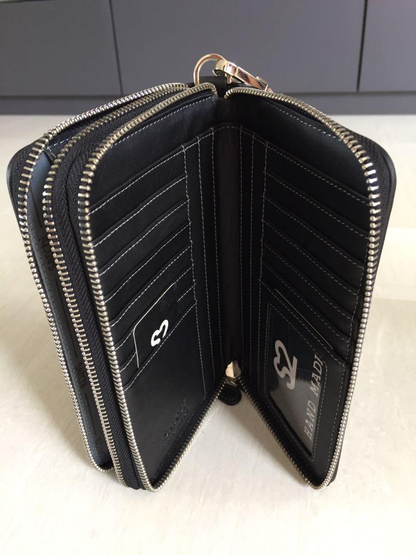 Satchi Clutch, Women's Fashion, Bags & Wallets, Clutches on Carousell