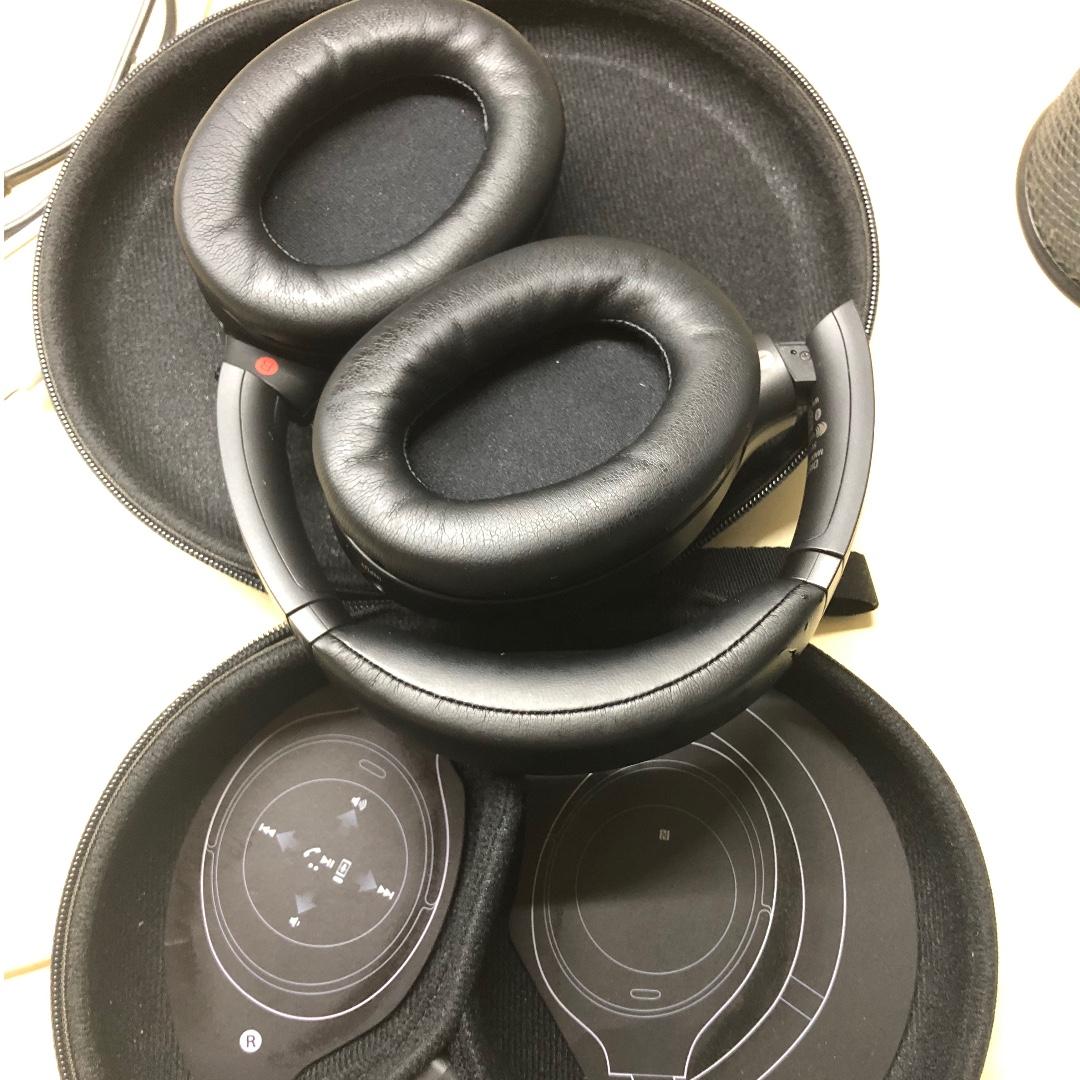 Sony WH-1000 Xm3 Noise Cancellation In very good condition with receipt ...