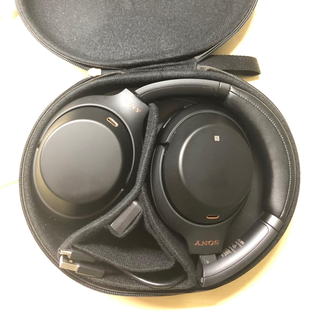 Sony WH-1000 Xm3 Noise Cancellation In very good condition with receipt ...