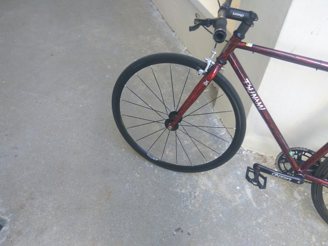 Tsunami snm 4130 red fixie full bike selling for friend, Sports ...
