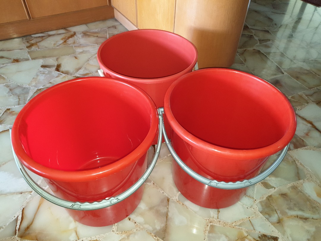 Big pail, Furniture & Home Living, Cleaning & Homecare Supplies, Waste ...
