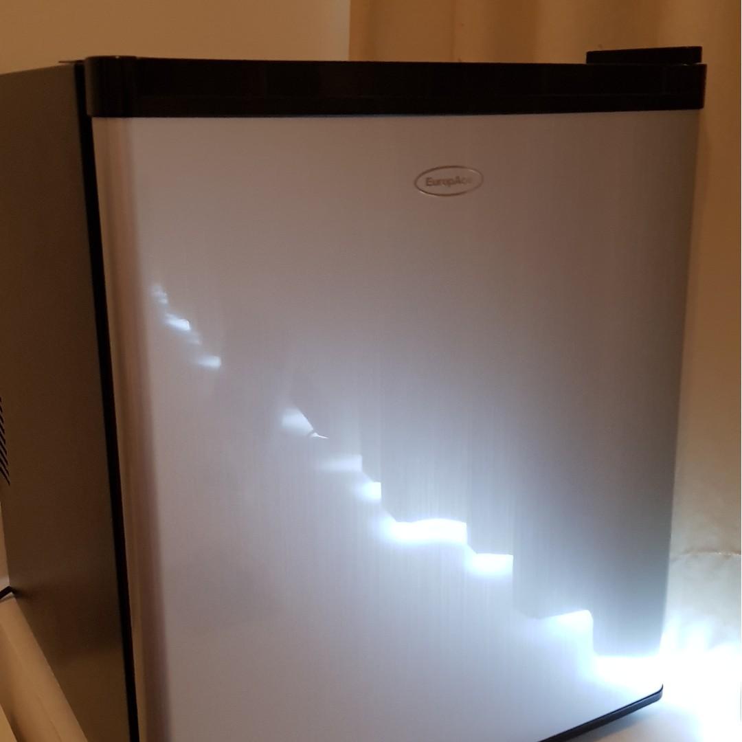EuropAce ER 9250 50L. Bar Fridge, TV & Home Appliances, Kitchen ...