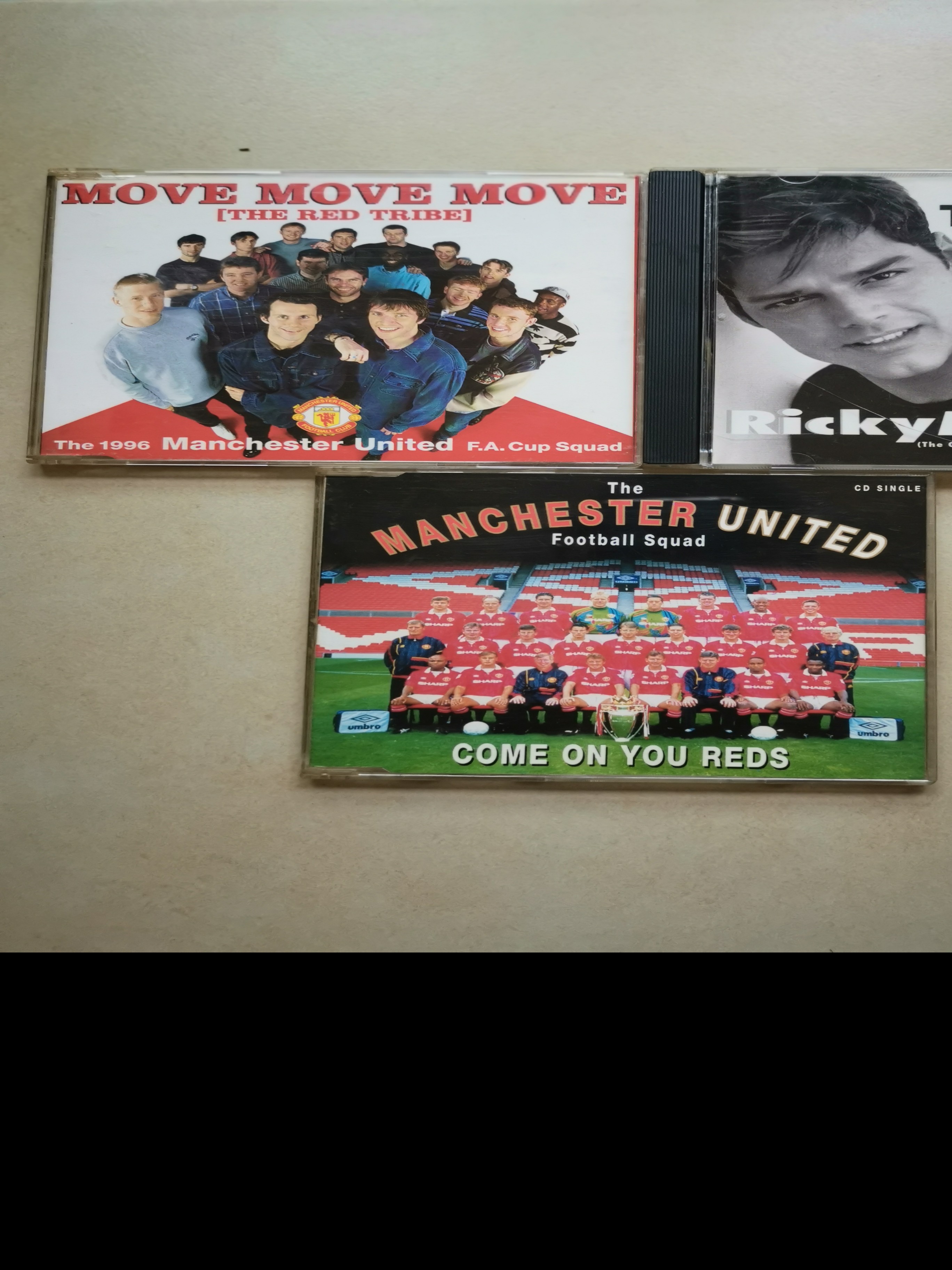 Football songs CDs, Hobbies & Toys, Music & Media, CDs & DVDs on Carousell