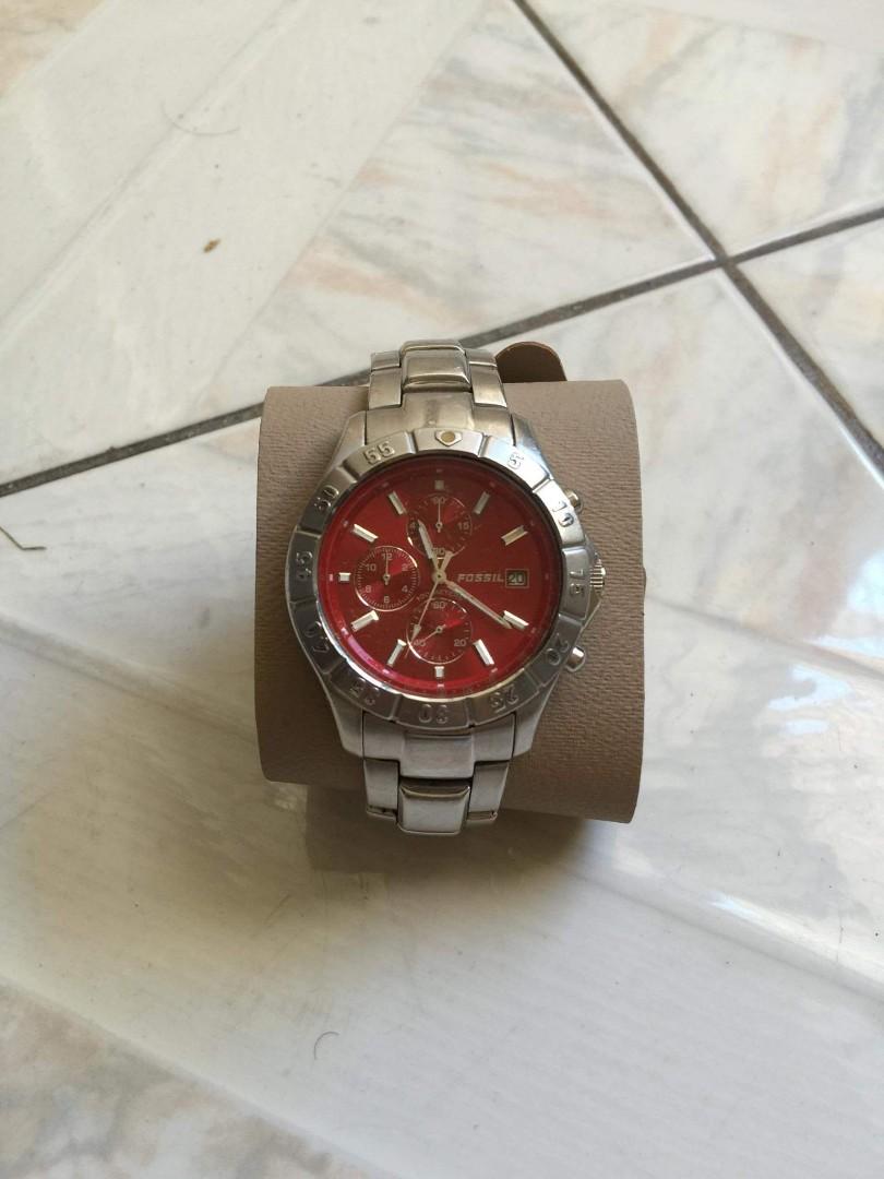 FOSSIL RED, Men's Fashion, Watches & Accessories, Watches on Carousell