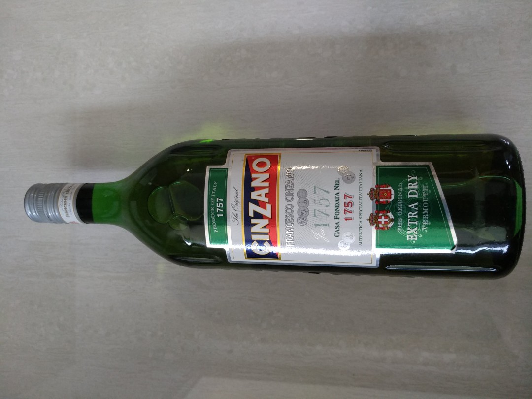 Franceso Cinzano Extra Dry 1L, Food & Drinks, Alcoholic Beverages on ...