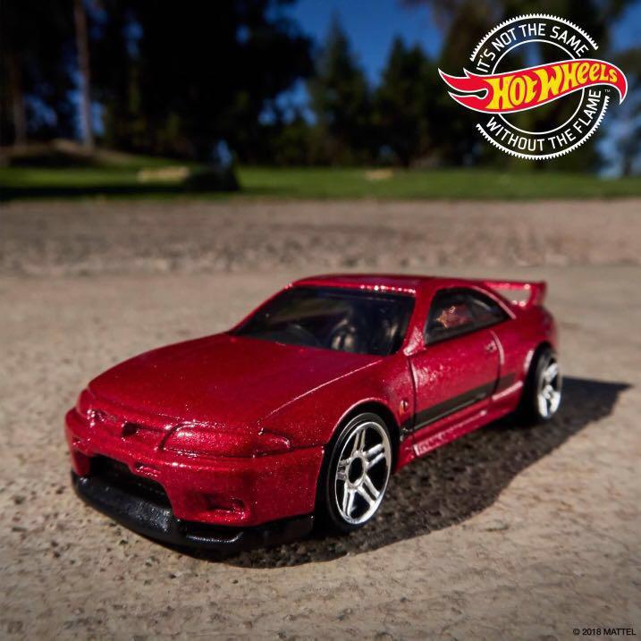 Hot Wheels Nissan Skylines GTR 33 (Response Red) R33 (39), Hobbies ...