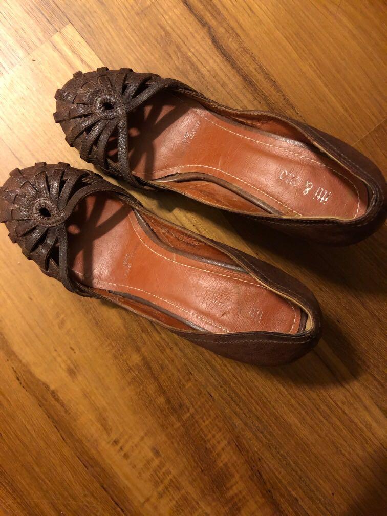 Itti and Otto brown leather shoes, Women's Fashion, Footwear, Sandals ...