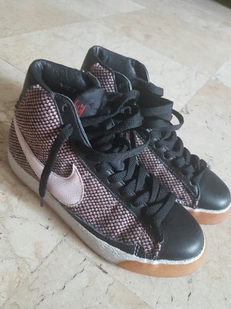 Nike semi hi cut, Women's Fashion, Footwear, Sneakers on Carousell