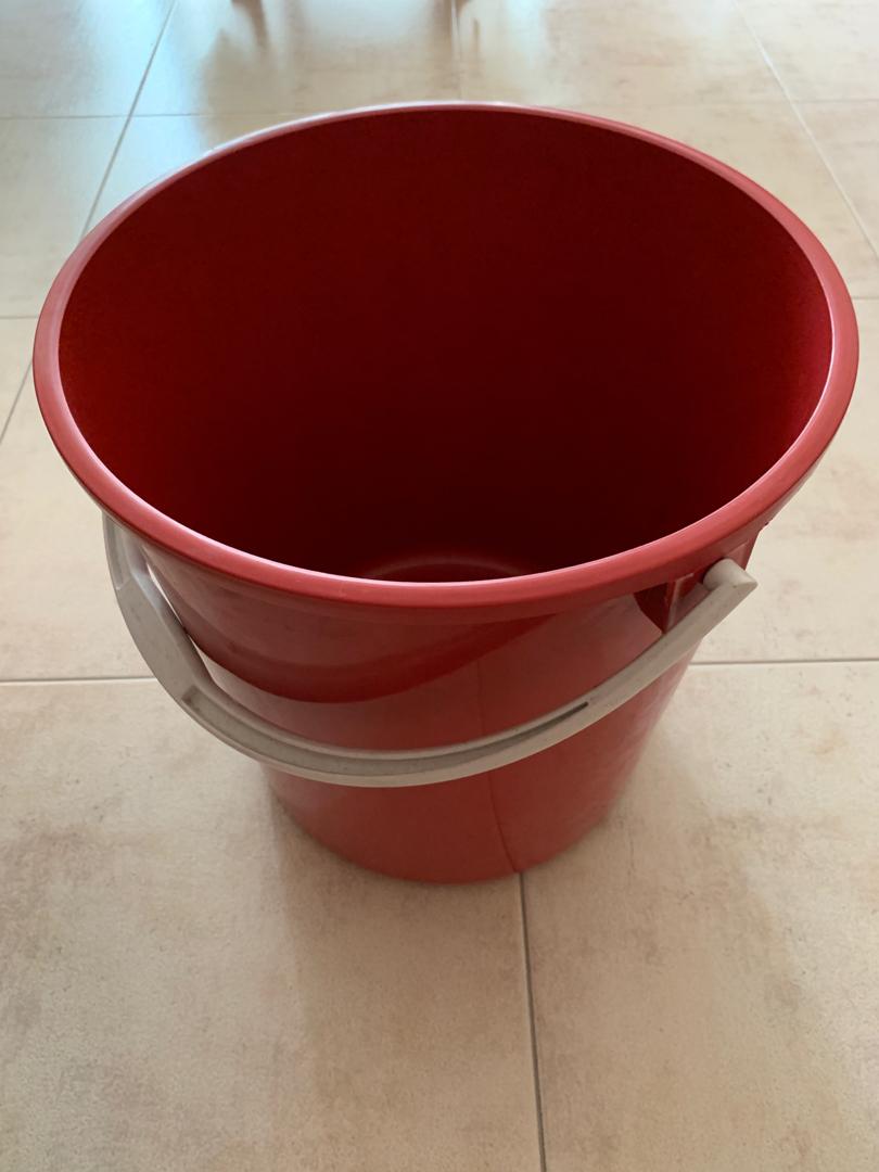 Pails, Furniture & Home Living, Cleaning & Homecare Supplies, Waste ...