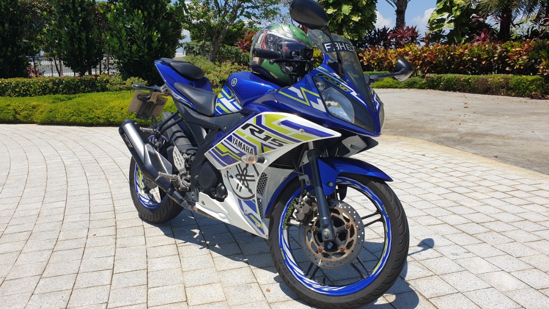 YAMAHA R15 V2, Motorcycles, Motorcycles for Sale, Class 2B on Carousell