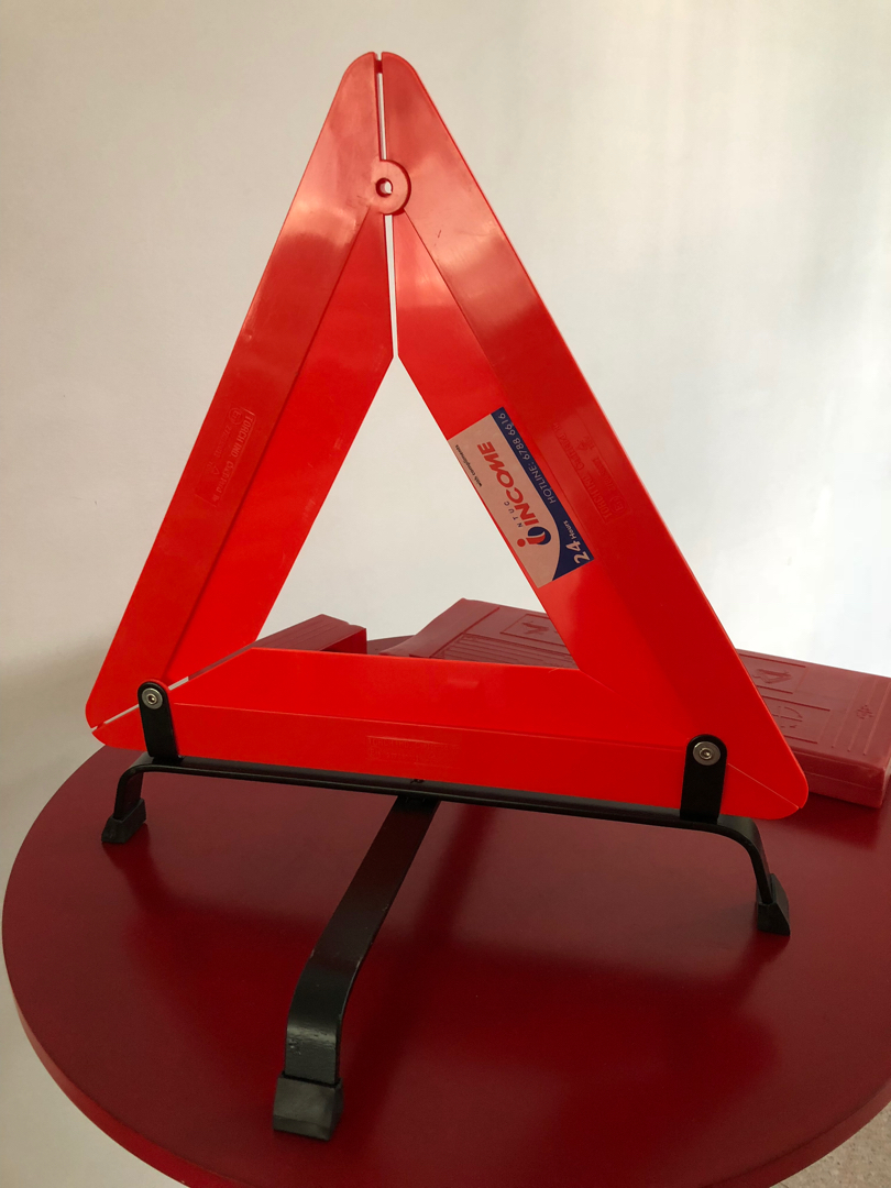 Vehicle breakdown triangle sign, Car Accessories, Accessories on Carousell