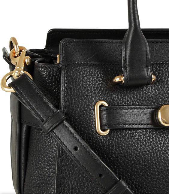 Coach Swagger 20 LI/Black Satchel, Luxury, Bags & Wallets on Carousell