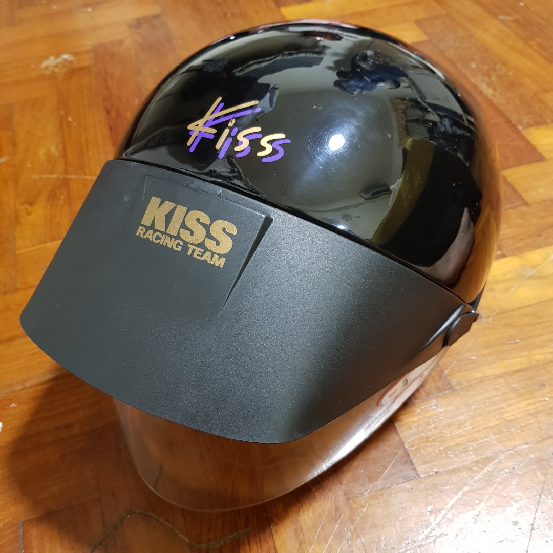 Kiss helmet black, Motorcycles, Motorcycle Accessories on Carousell