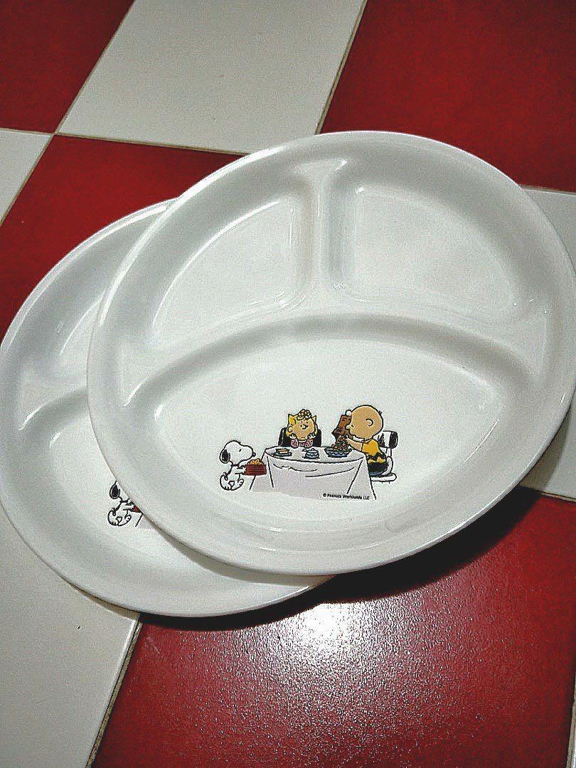 Corelle Corningware Peanuts Snoopy Plate, Furniture & Home Living ...