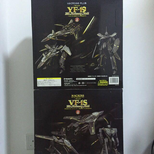 MACROSS PLUS 1/60 scale YF-19 & MACROSS "Do You Remember Love" 1/48 scale VF-1S 25th Anniversary ...
