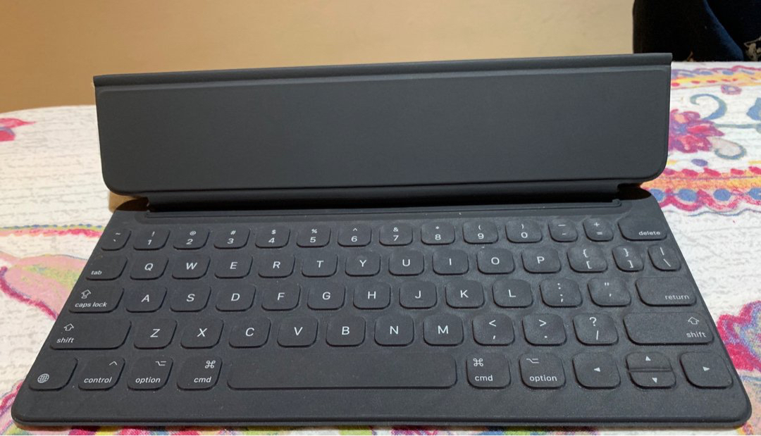 Smart Keyboard Folio, Mobile Phones & Gadgets, Mobile & Gadget ...