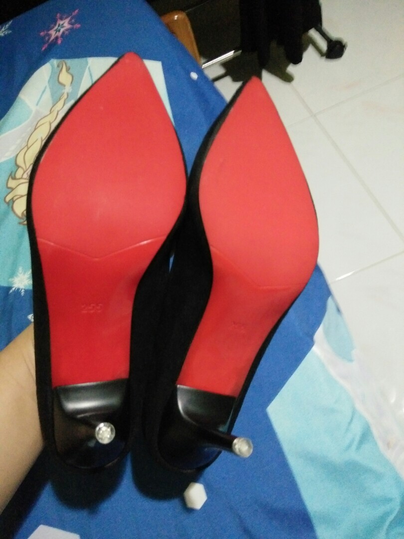 Black Heels, Women's Fashion, Footwear, Heels on Carousell