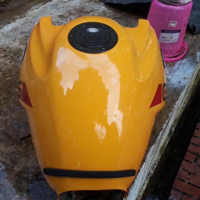 BMW R1150gs Fuel Tank, Motorcycles, Motorcycle Accessories on Carousell