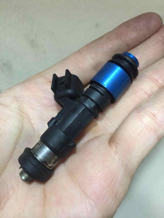 ID 1000cc injectors (4G63) with New Pins and plugs, Car Accessories ...
