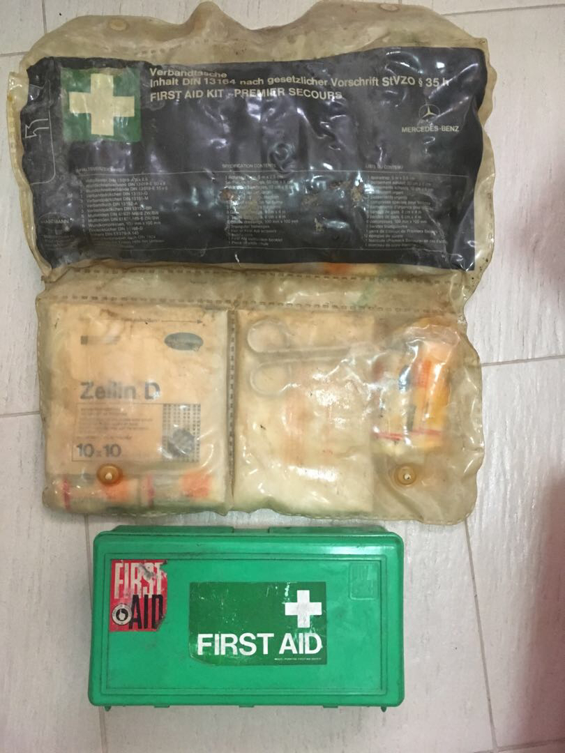 Original Mercedes Benz W124 first aid pack, Car Accessories ...