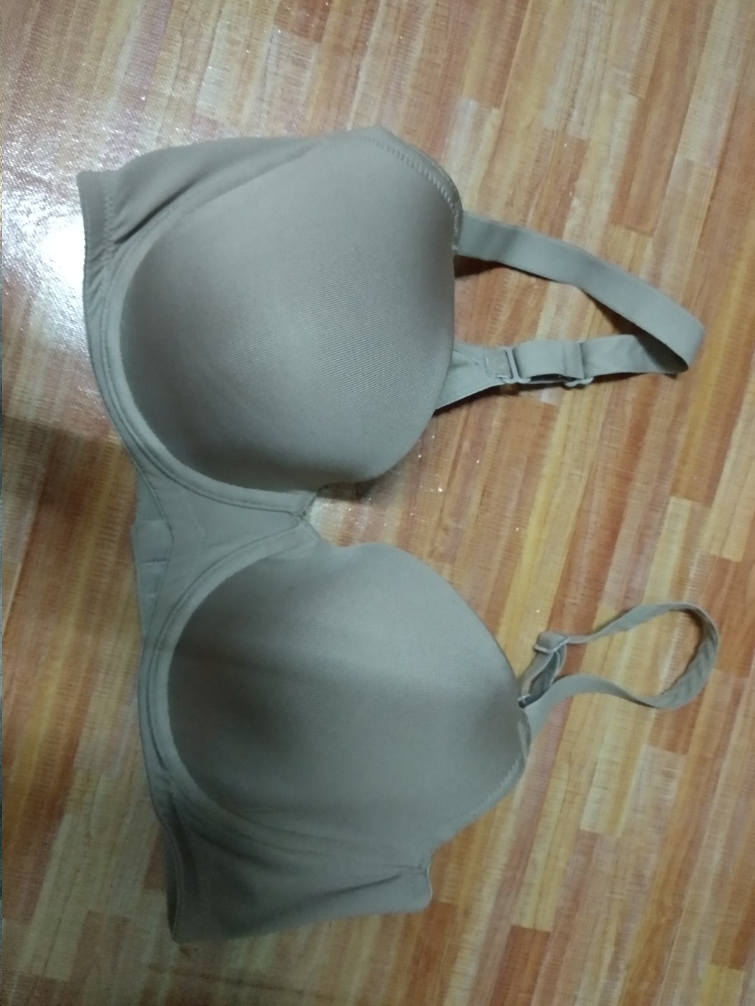 Triumph Shape Sensation bra, Women's Fashion, New Undergarments ...