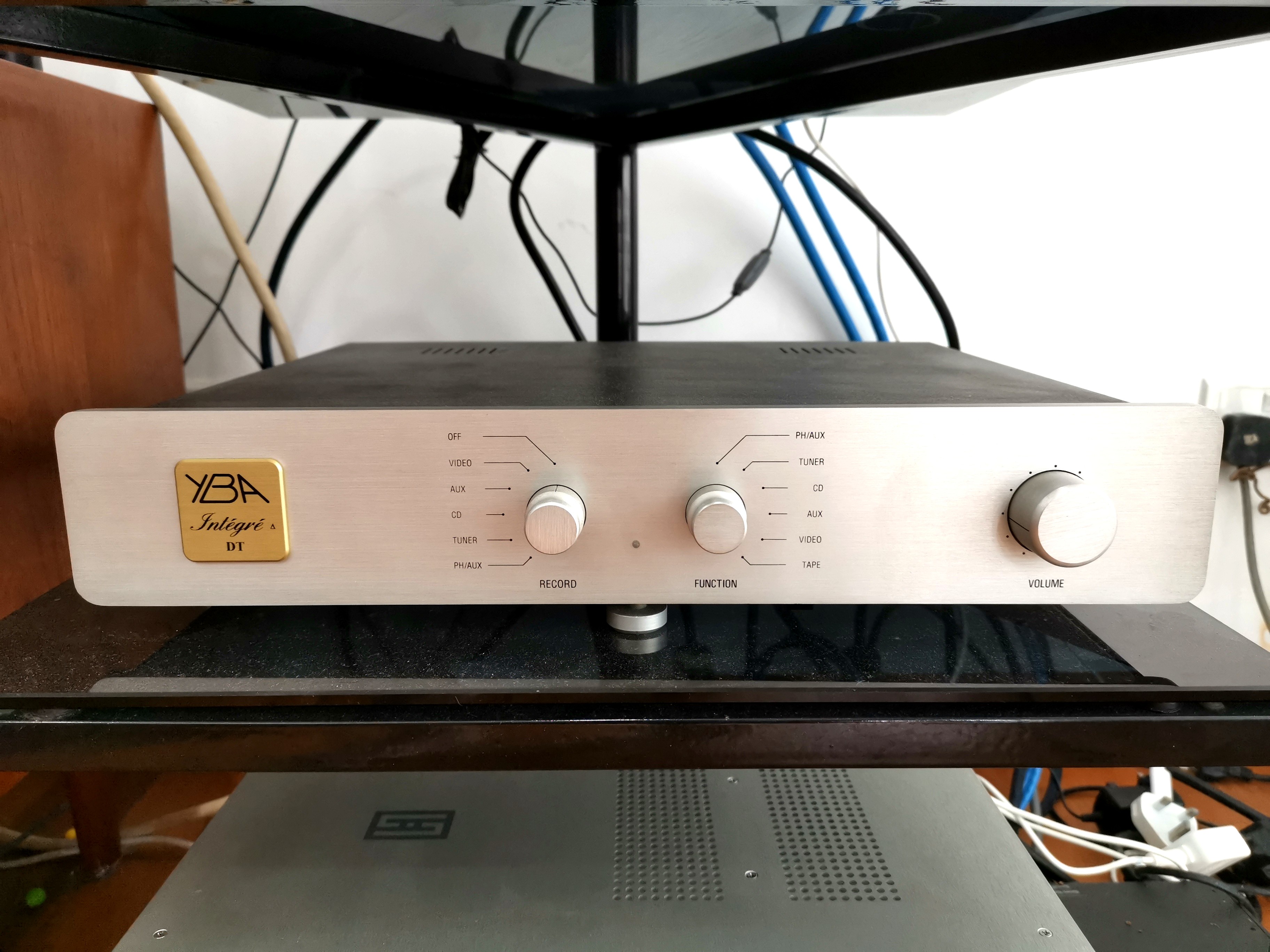 YBA Integre DT integrated amp /w remote for sale, Audio, Other Audio ...