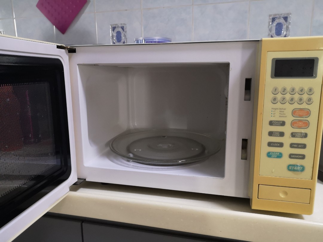 Working and lovingly used microwave oven, TV & Home Appliances, Kitchen ...