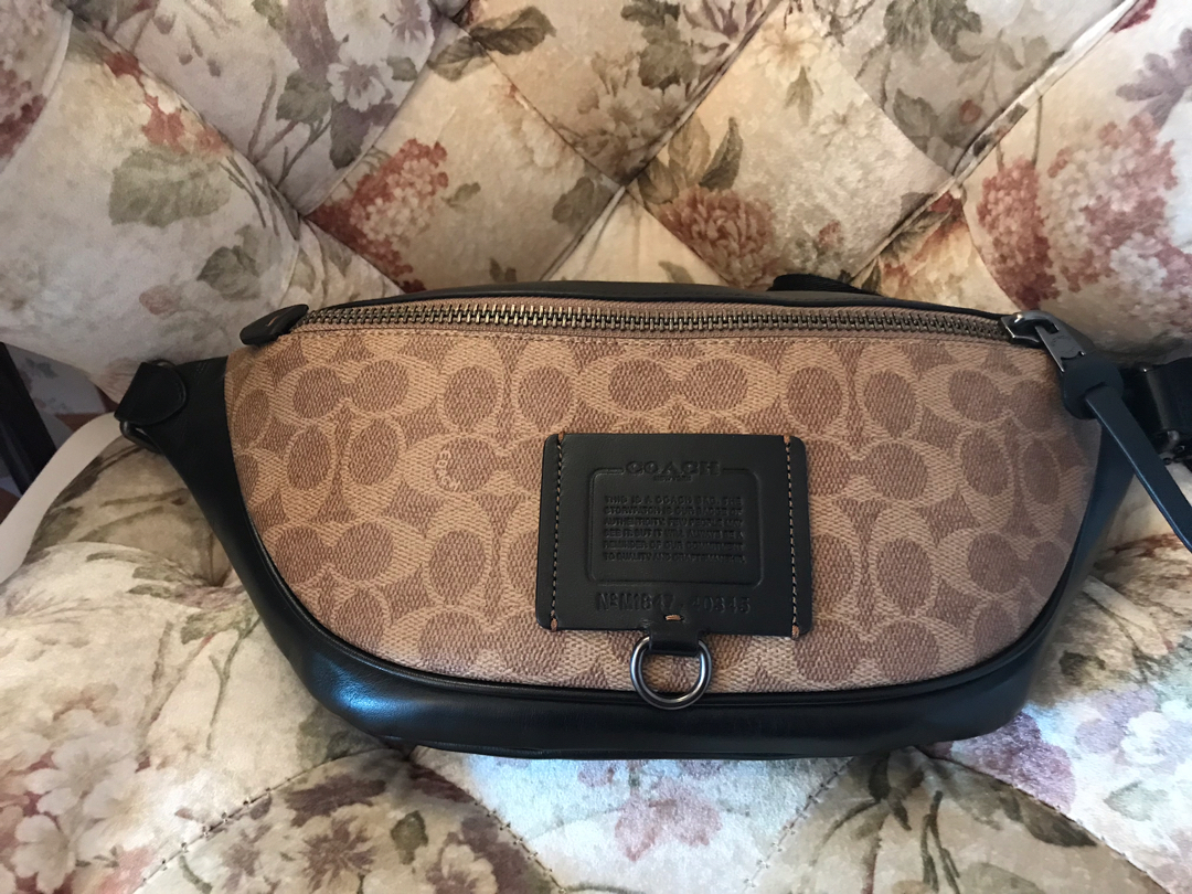 Coach Bum bag, Women's Fashion, Bags & Wallets, Cross-body Bags on ...