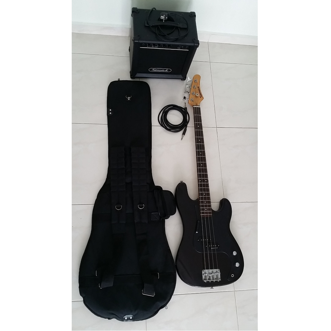 Samick Bass Guitar + Practice Speaker, Hobbies & Toys, Music & Media ...