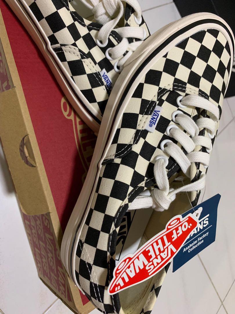 Vans checkered sneakers, Women's Fashion, Footwear, Sneakers on Carousell