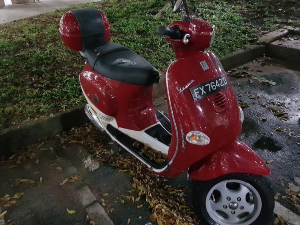 Vespa ET8, Motorcycles, Motorcycles for Sale, Class 2B on Carousell