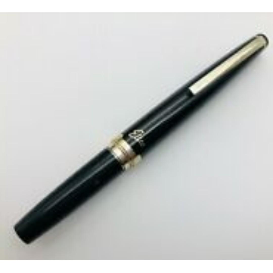 Vintage Pilot Elite in 18k Script Cursive nib, Hobbies & Toys ...