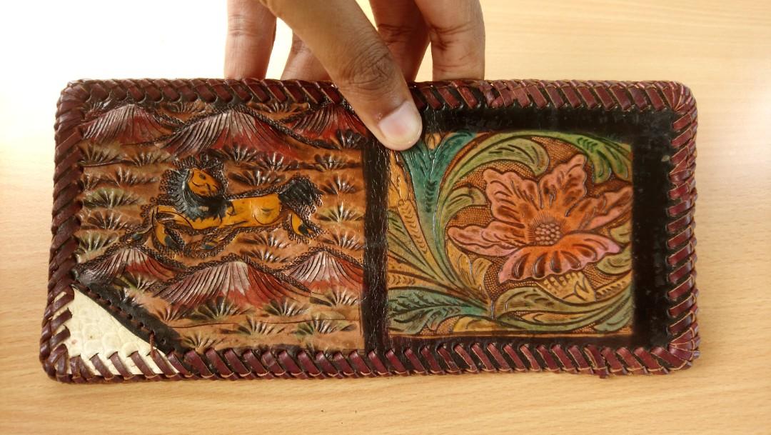 Beg Duit Kulit Handmade & Hand Engraved Vintage 80,90s, Men's Fashion ...