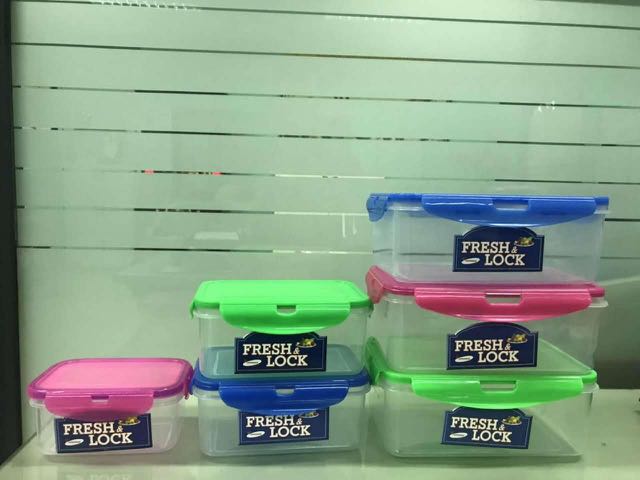 Fresh & lock toppersware , Food & Drinks, Beverages on Carousell