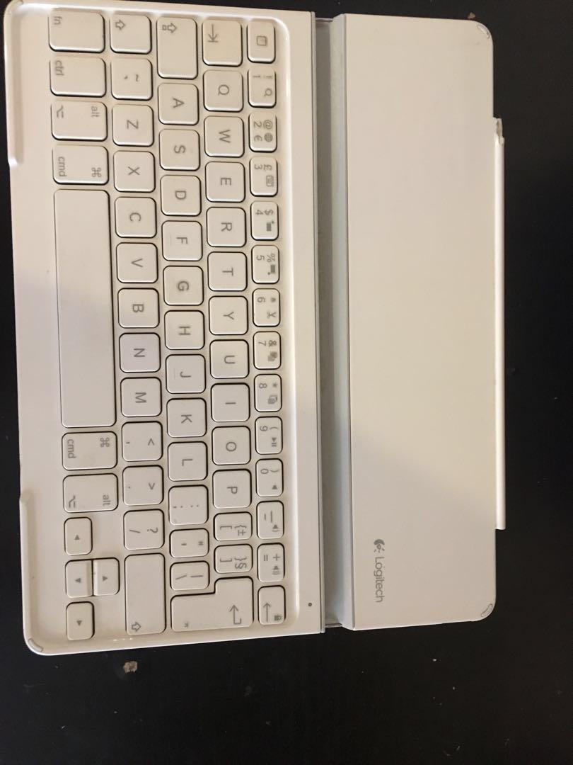 Samsung 4K Curved Smart TV plus keyboard & box., TV & Home Appliances ...