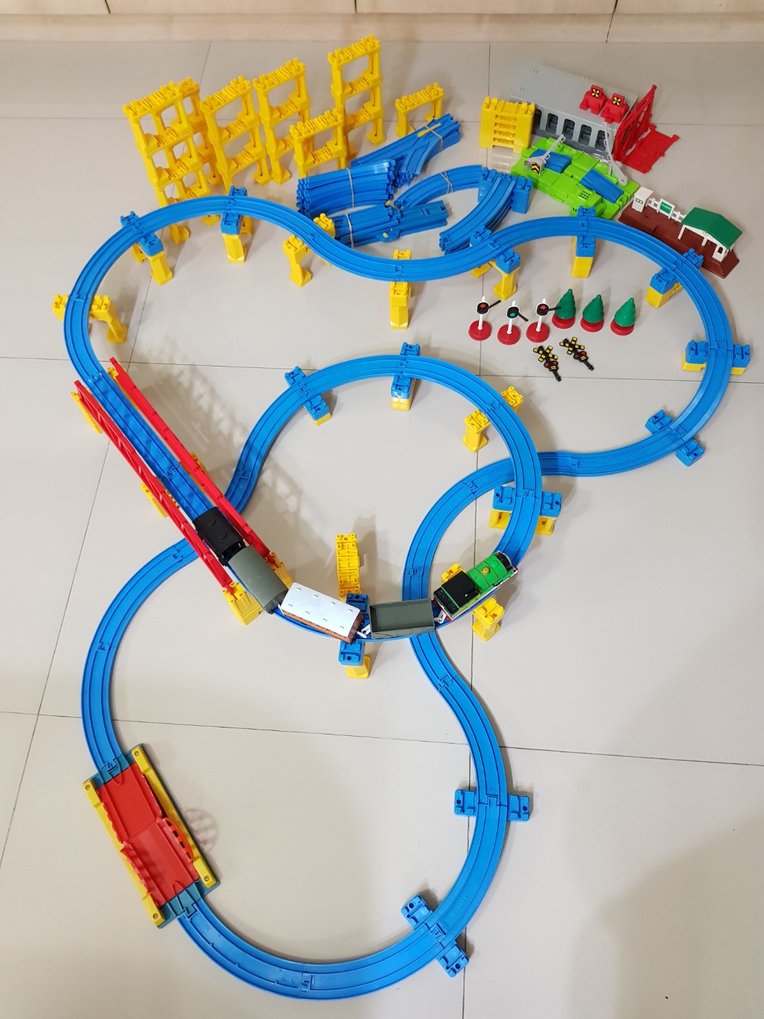 Takara Tomy Plarail Set (Tracks), Hobbies & Toys, Toys & Games on Carousell