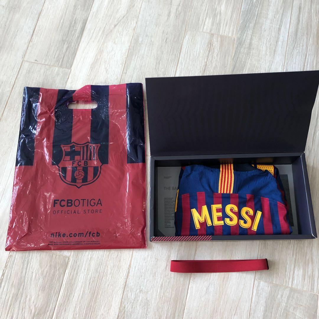 Authentic 2018/19 FC Barcelona kit Messi #10 (size small), Men's ...