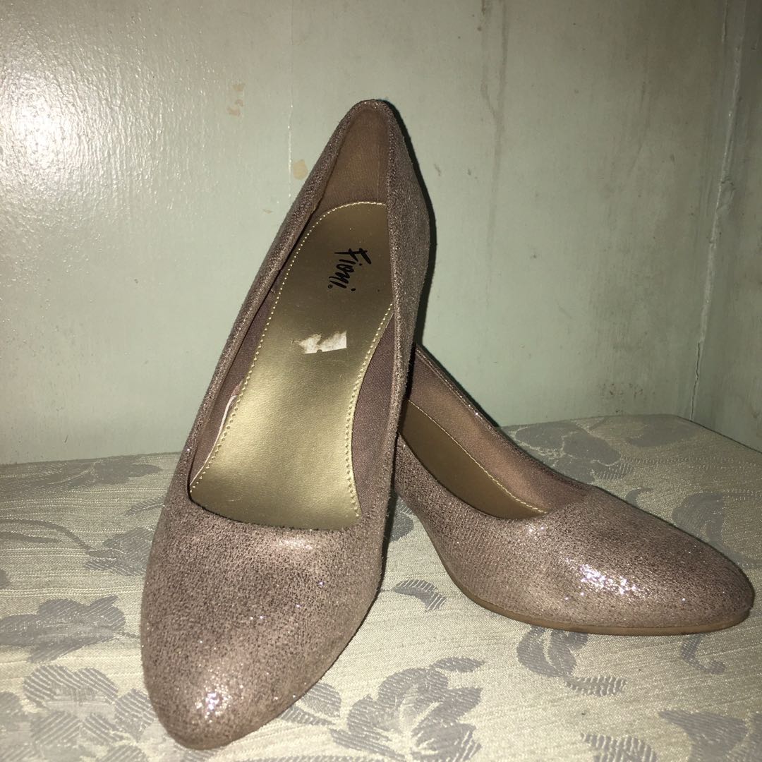 Fiona heels silver color, Women's Fashion, Footwear, Heels on Carousell