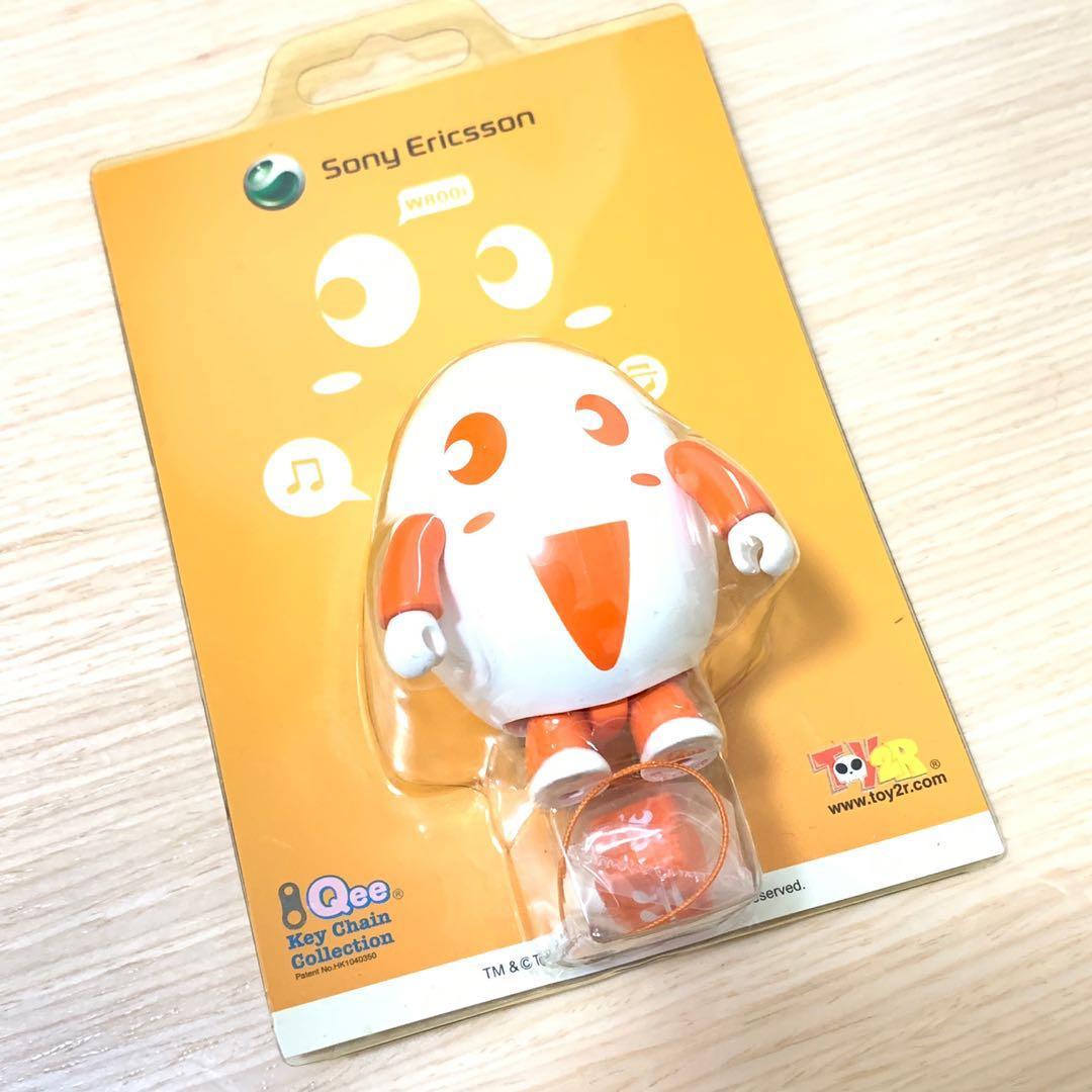 TOY2R Qee Egg Figure Collection, 興趣及遊戲, 玩具 & 遊戲類 - Carousell