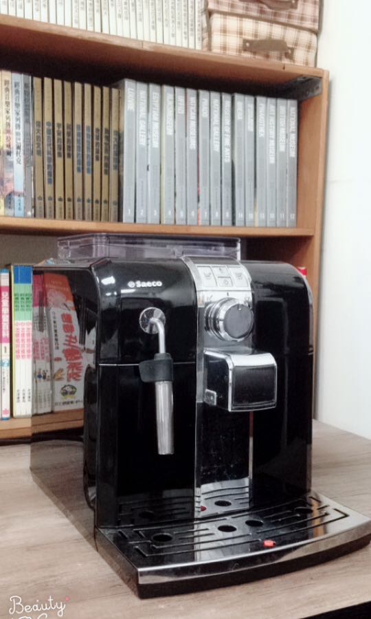 全自動咖啡機 Philips Saeco Syntia 全自動咖啡機 義式咖啡機機 飛利浦, 電視及其他電器 , 轉換器及插頭在旋轉拍賣