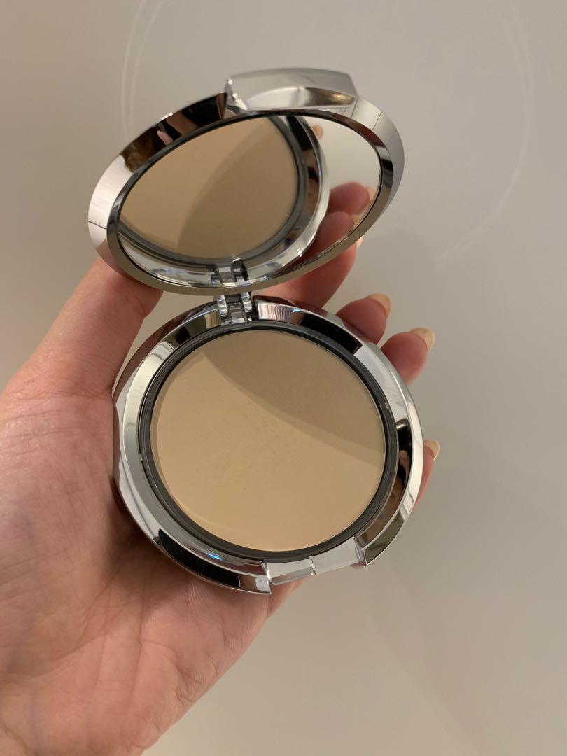 Chantecaille Compact Makeup Powder Foundation Review | Saubhaya Makeup