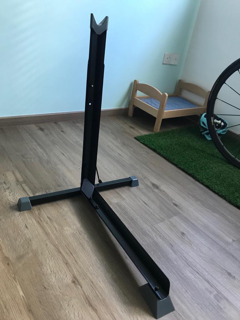 [brand new] Upright vertical bike stand 20”-29”, Sports Equipment ...