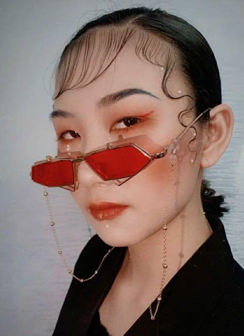 Double diamond shaped flap retro old school shades / sunglasses, Women ...