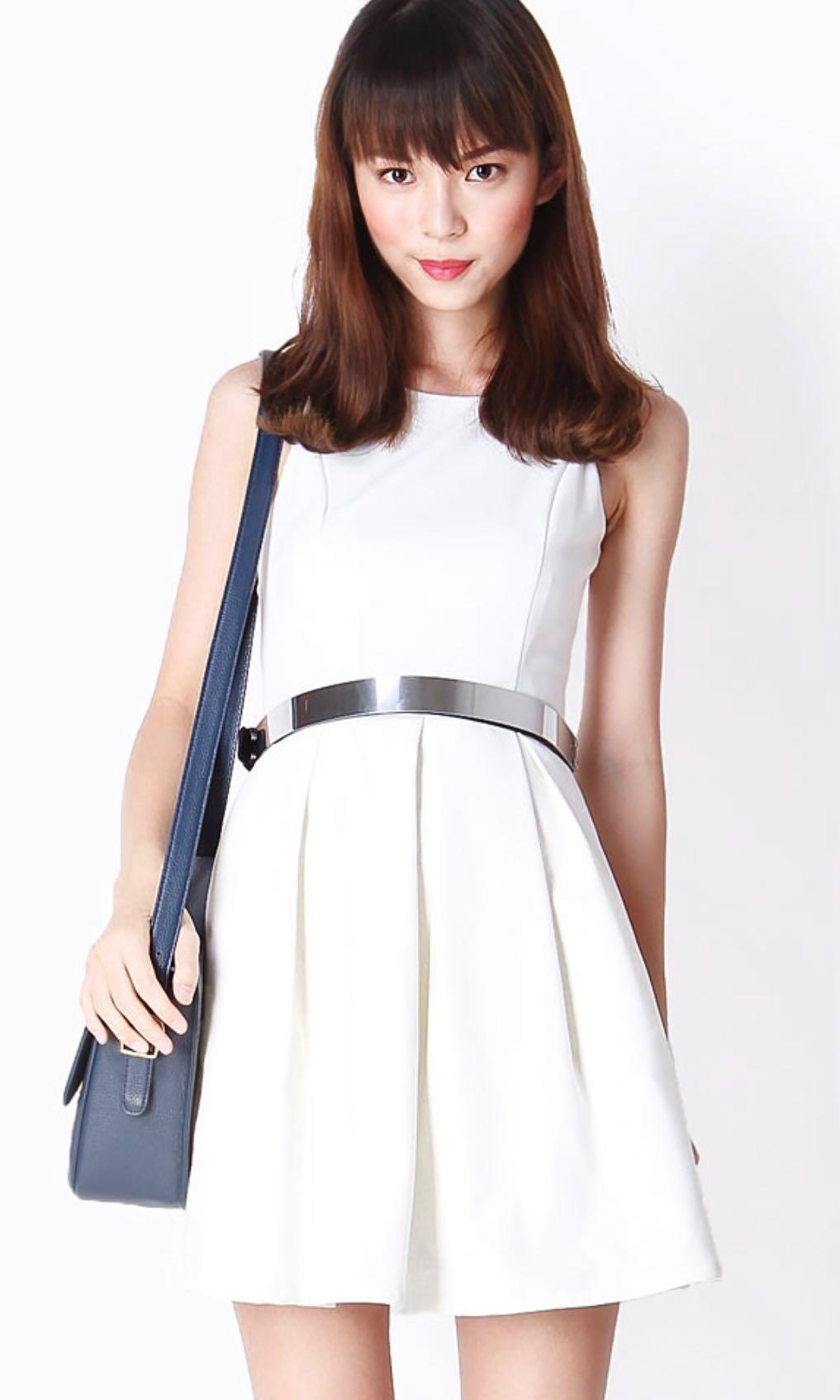 FOREVER BOX PLEATED DRESS IN WHITE, Women's Fashion, Dresses & Sets ...