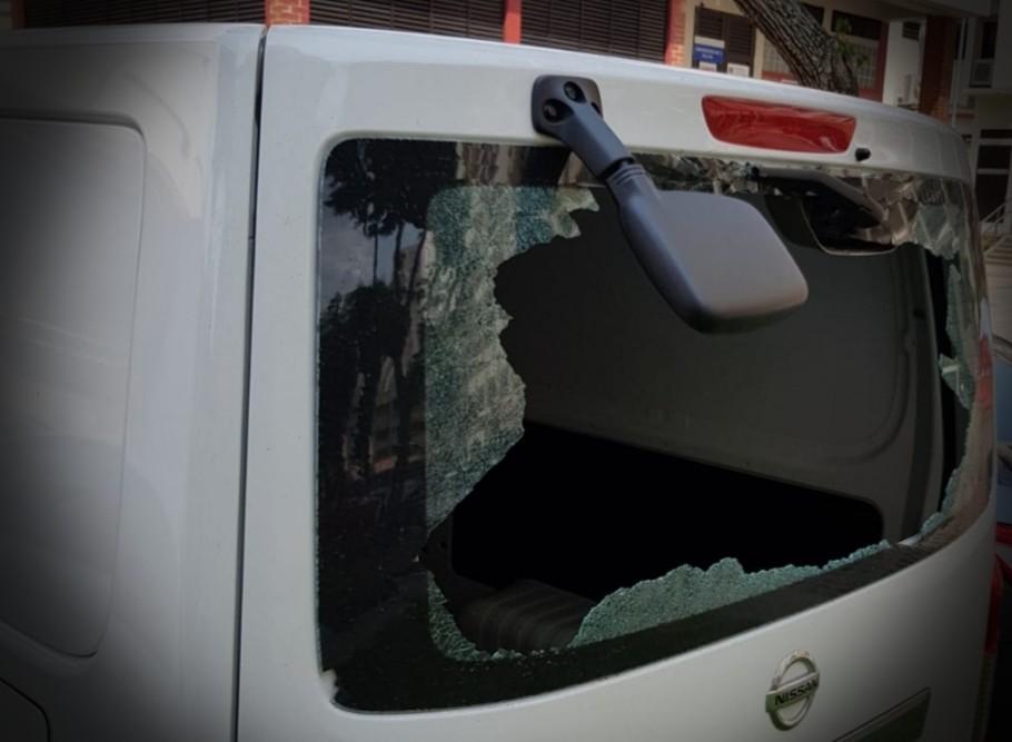 NV350 Rear Glass, Car Accessories, Accessories on Carousell
