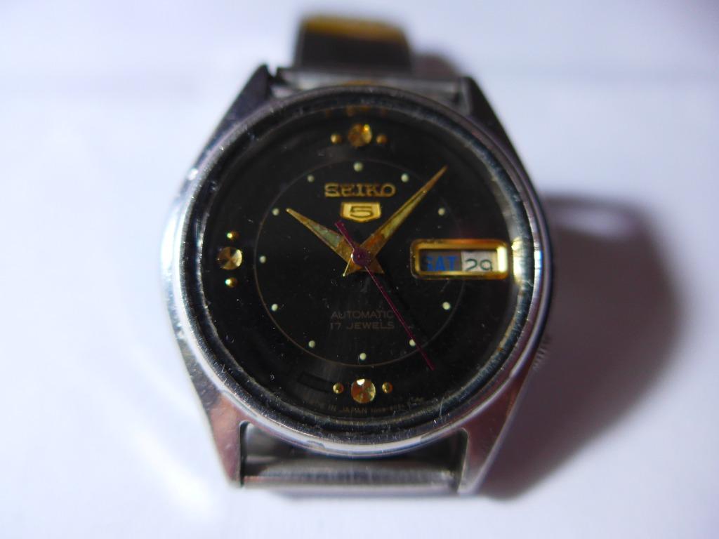 Seiko 5 Automatic 17 Jewels Round Black Dial Watch, Men's Fashion, Watches & Accessories ...