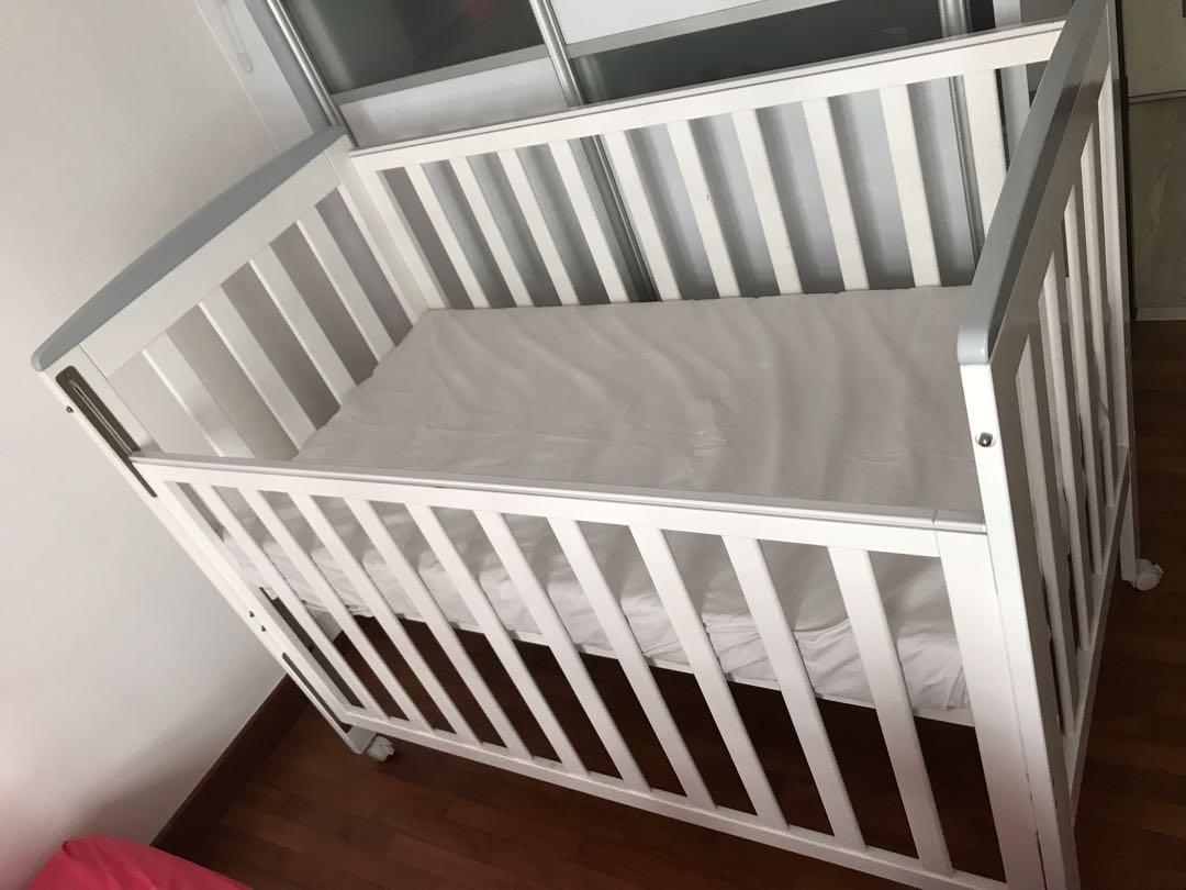 Convertible baby cot, Babies & Kids, Baby Nursery & Kids Furniture ...