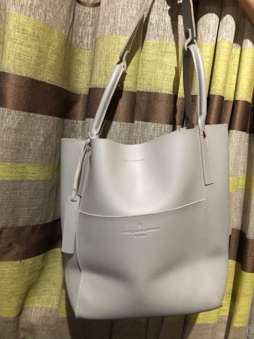 Donkie Mania Seoul Bucket bag, Women's Fashion, Bags & Wallets, Cross ...