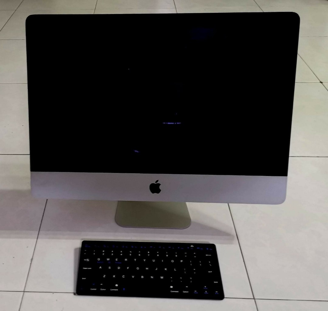 iMac 2010, Computers & Tech, Desktops on Carousell