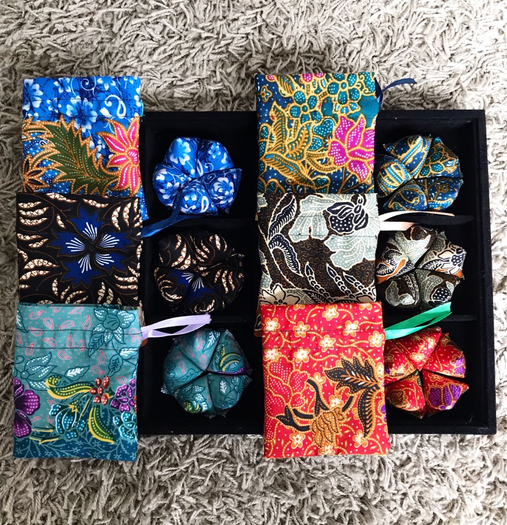 Batik Batu Seremban, Hobbies & Toys, Collectibles & Memorabilia ...